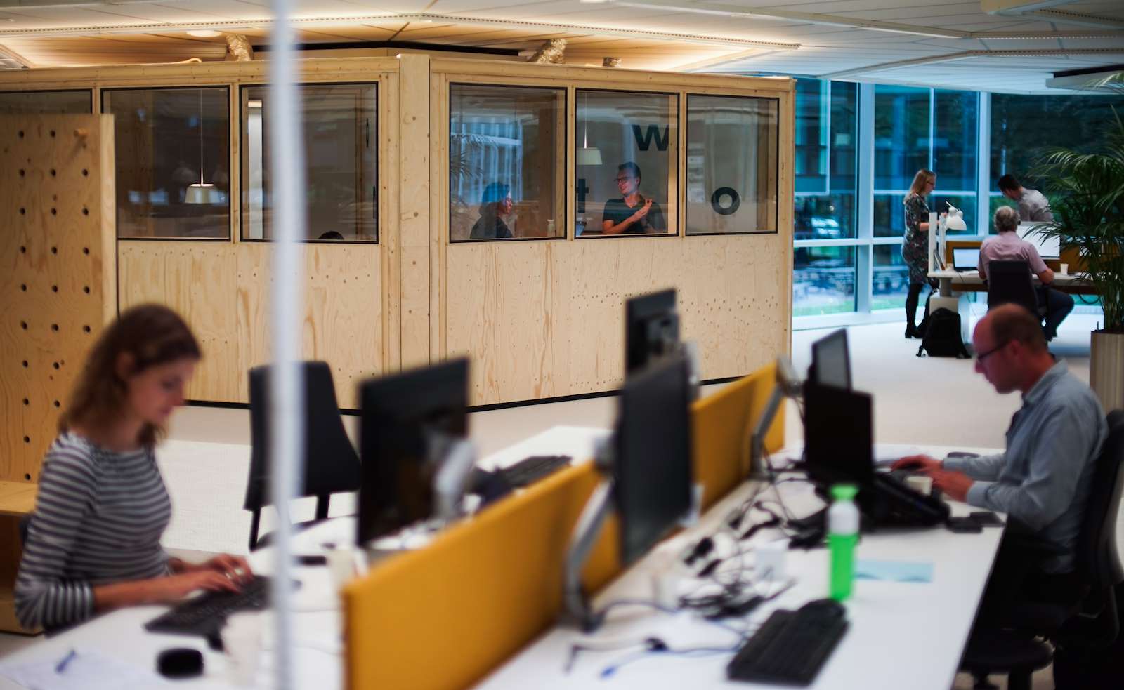 INTRODUCTION BY CEO ROYAL HASKONINGDHV | Royal HaskoningDHV - iReports